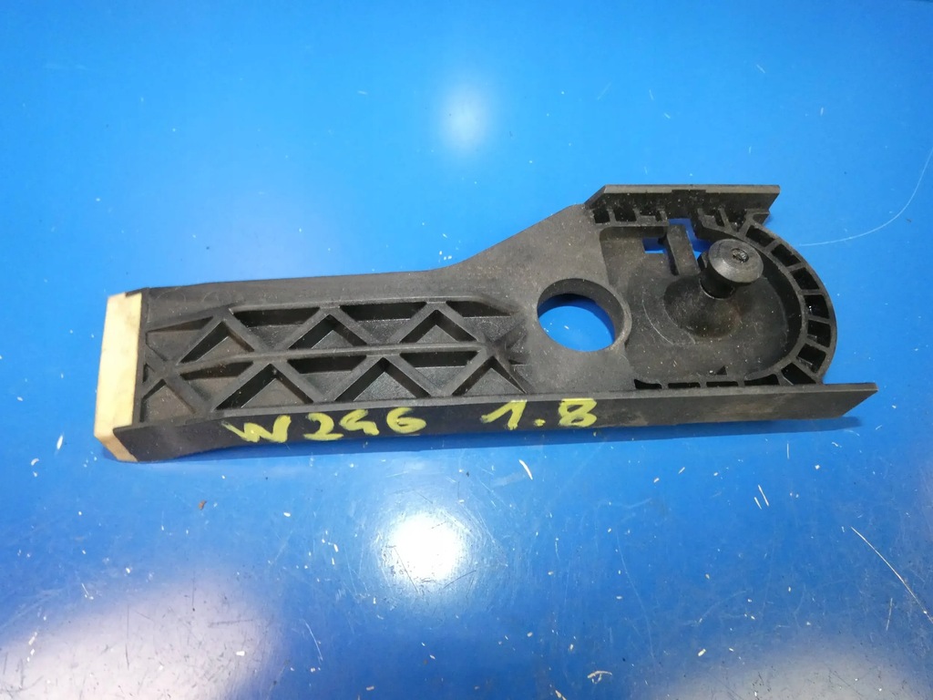 MERCEDES B W246 A W176 MOCOWANIE UCHWYT CHŁODNICY WSPORNIK PRAWY PRZÓD ...