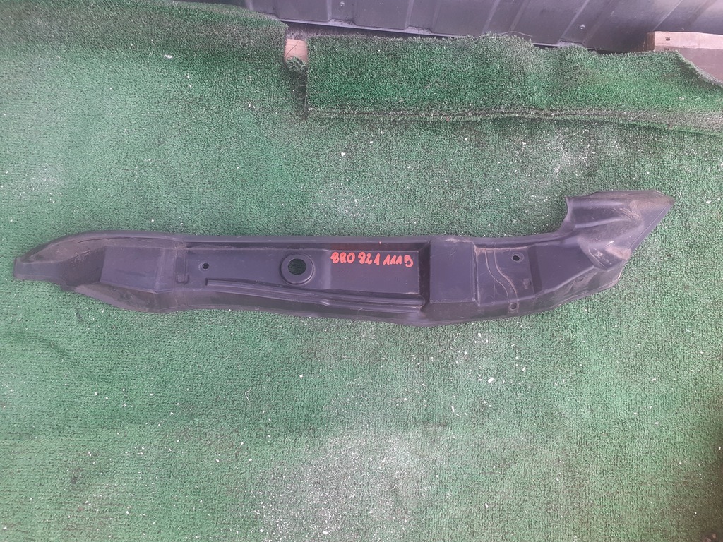 AUDI Q5 osłona błotnika Lewa 8R0821111B idealna - 9425362637 ...