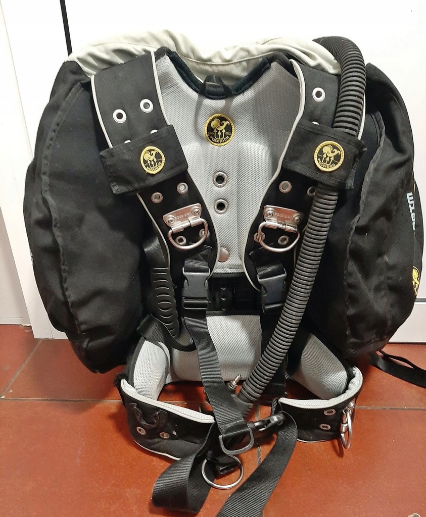 SKRZYDŁO JACKET POSEIDON BESEA W100 - 8591629280 - oficjalne archiwum ...