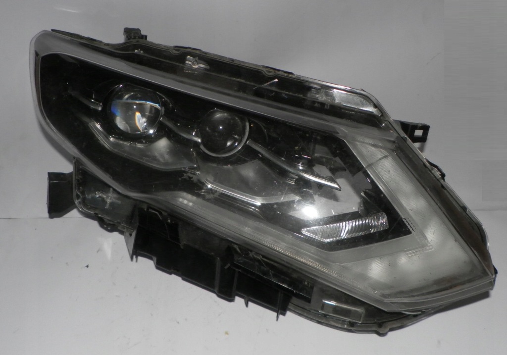 Nissan X Trail X-Trail T32 T 32 Lift Lampa LED Prawy Prawa Reflektor ...