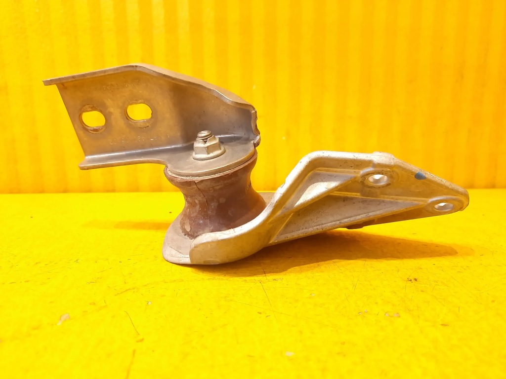 Mercedes-Benz GLE W167 UCHWYT MOCOWANIE WSPORNIK TŁUMIKA A1674921700 ...