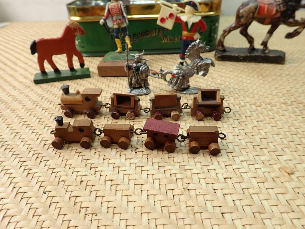 Купить Различные старые игрушки: отзывы, фото и характеристики на Aredi.ru (14678613208)