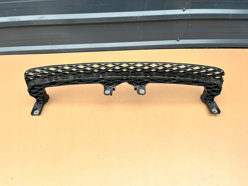 VW PASSAT B7 10-14R WZMOCNIENIE ŚLIZG ZDERZAKA - 13465141975 - oficjalne archiwum Allegro