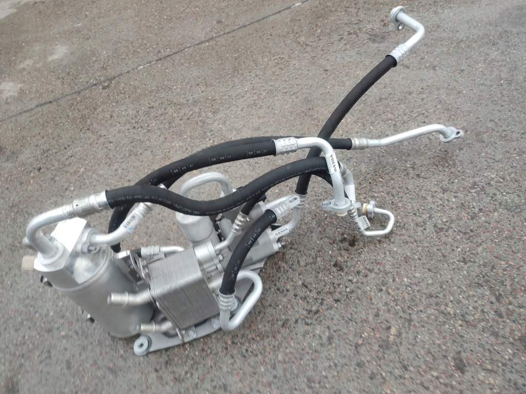 Volvo XC40 wymiennik ciepła przewody klimatyzacji - 13708065591 ...