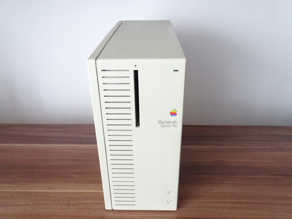 Apple Macintosh Quadra 700. - 14855874461 - oficjalne archiwum Allegro