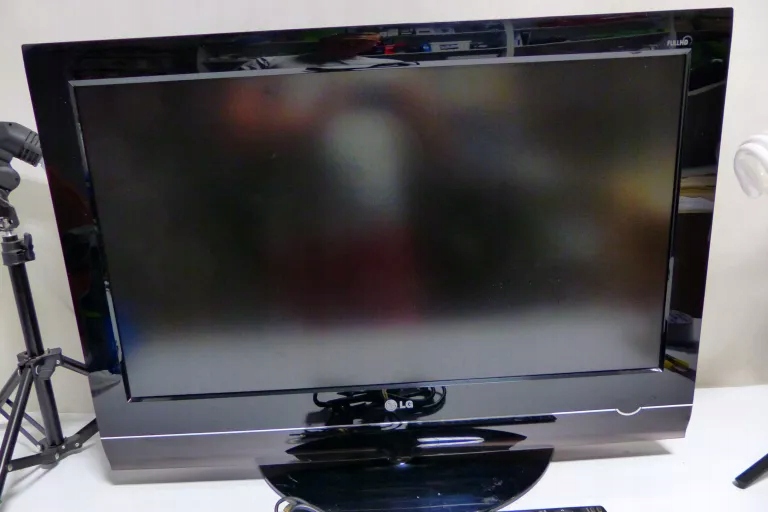 TELEWIZOR LG 32LG7000 KABEL ZASILAJACY PILOT - 13883348724 - oficjalne archiwum Allegro