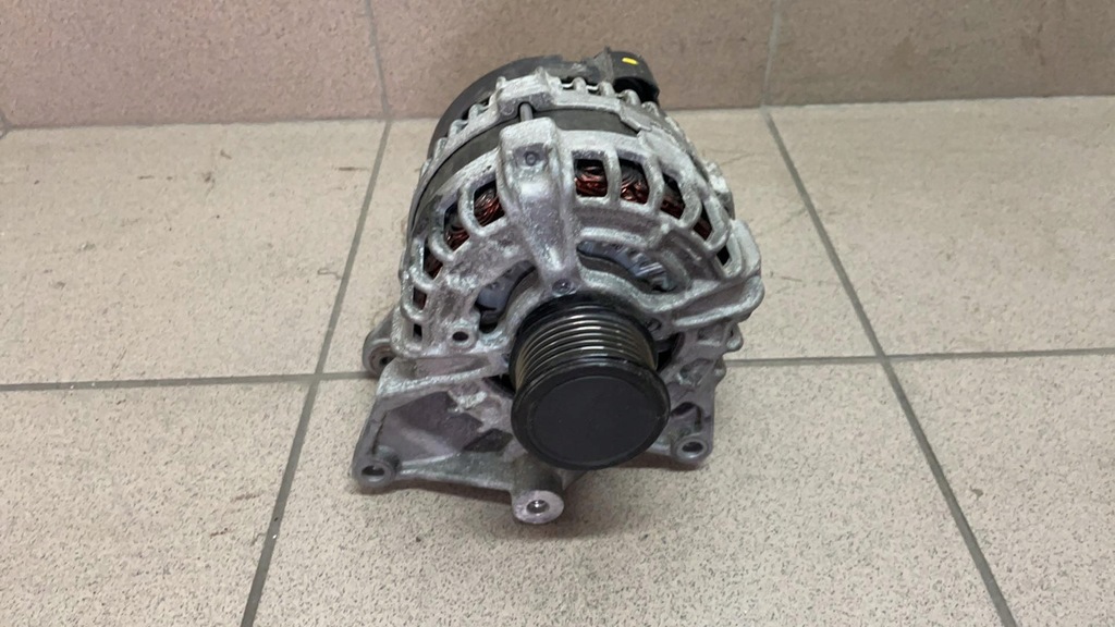 MERCEDES W205 ALTERNATOR A0009060922 2.0 CGI - 11160694818 - oficjalne ...