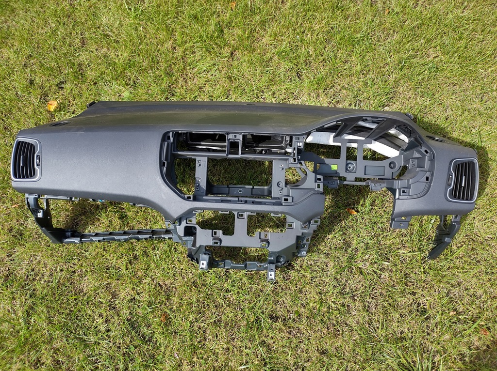 KIA RIO III 11R- DESKA KONSOLA KOKPIT - 11135181718 - oficjalne archiwum Allegro