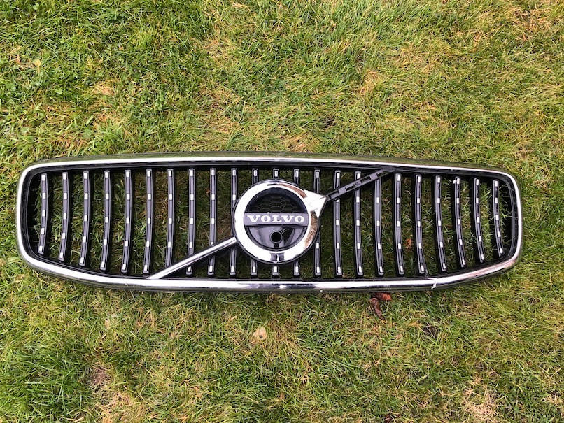 VOLVO V90 S90 CROSS COUNTRY ATRAPA GRILL CHROM ORY - 9975545224 - oficjalne archiwum Allegro