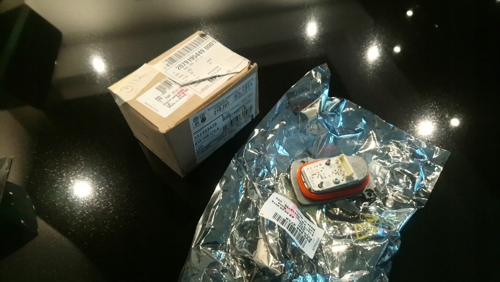 MODUL DRL LED LEWY AUDI A3 8V0998473A - 8217463713 - oficjalne archiwum ...