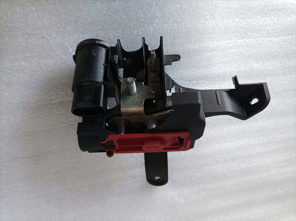 AUDI A4 B9 ROZDZIELACZ PRĄDOWY 8W0941823E - 12732570520 - oficjalne ...