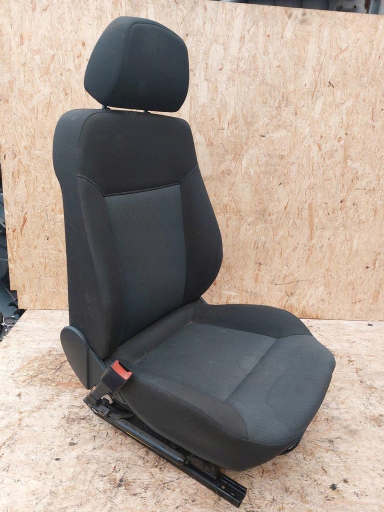 Fotel kierowcy Opel Zafira B - 12741214565 - oficjalne archiwum Allegro