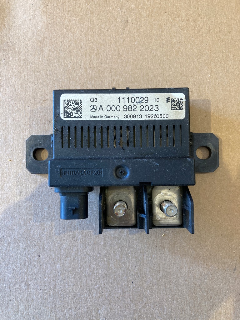 MERCEDES W212 A0009822023 MODUŁ AKUMULATORA - 11977567281 - oficjalne ...