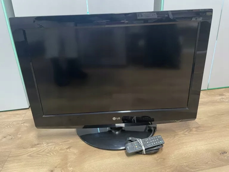 TELEWIZOR LG 32LF2510 +PILOT - 14652727997 - oficjalne archiwum Allegro