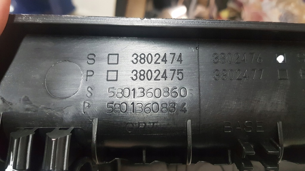 ZDERZAK TYŁ PRÓG STOPIEŃ IVECO DAILY 5801360860 - 9775482680 ...