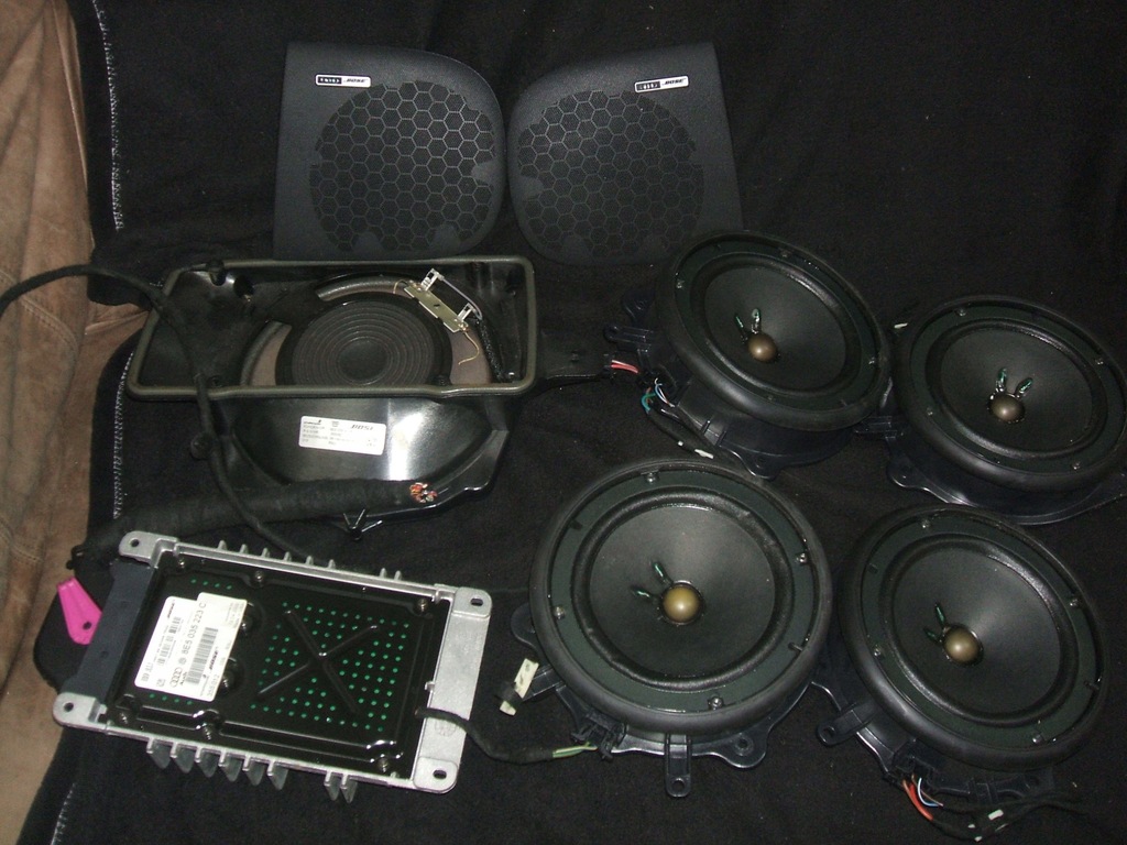 ZESTAW BOSE GŁOŚNIKI WZMACNIACZ 8E5035223C A4 B7 - 7787370063 - oficjalne archiwum Allegro