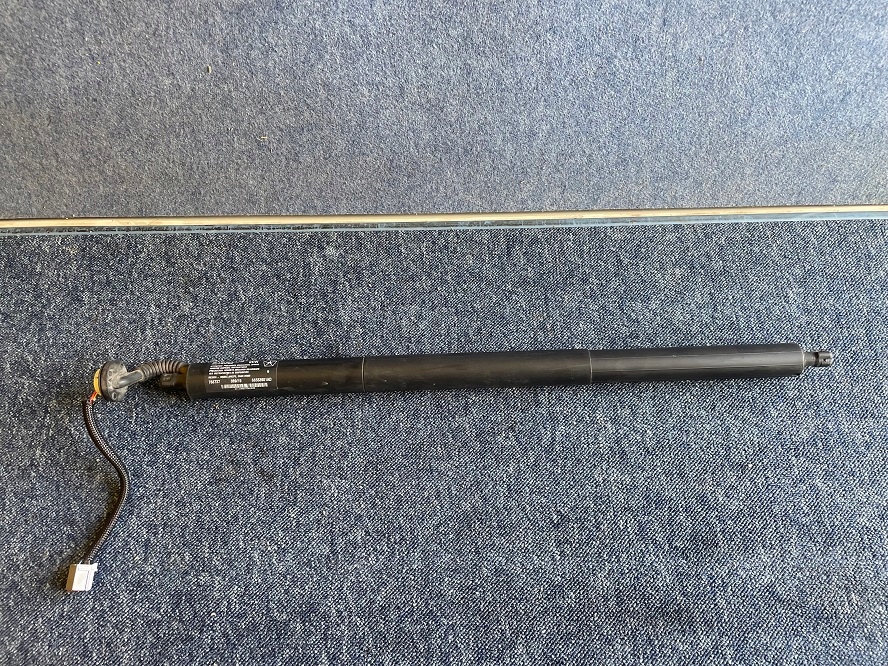 JEEP GRAND CHEROKEE WK2 SIŁOWNIK KLAPY ELEKTRYCZNY 68333901AD ...