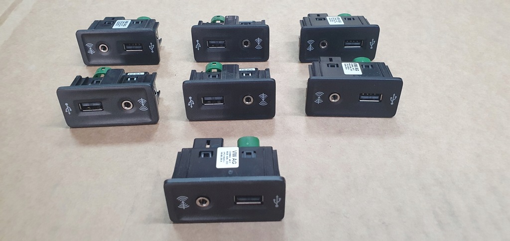 MODUŁ PORT USB 5G0035222 5Q0035724 VW AUDI SKODA - 11359179646 ...