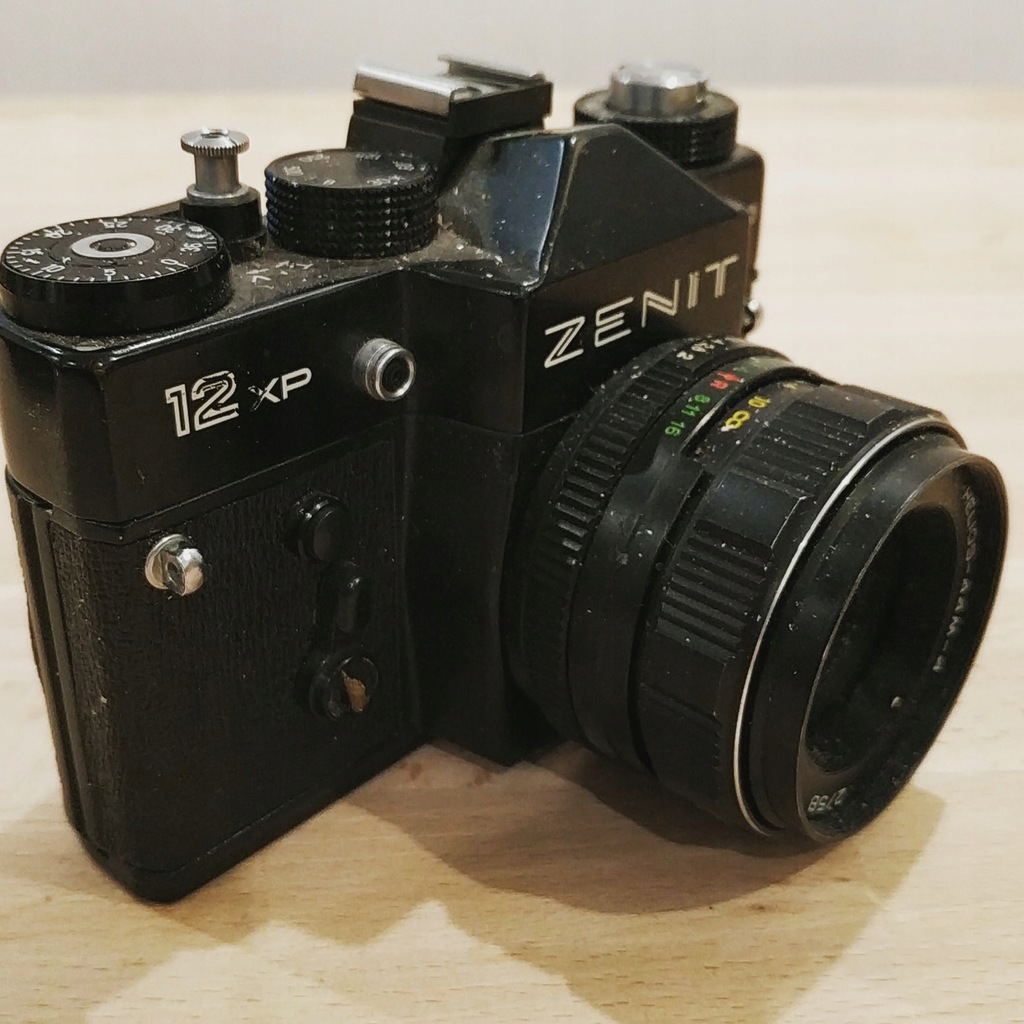 Aparat ZENIT 12XP z obiektywem HELIOS 44M-4 - 7794169580 - oficjalne ...
