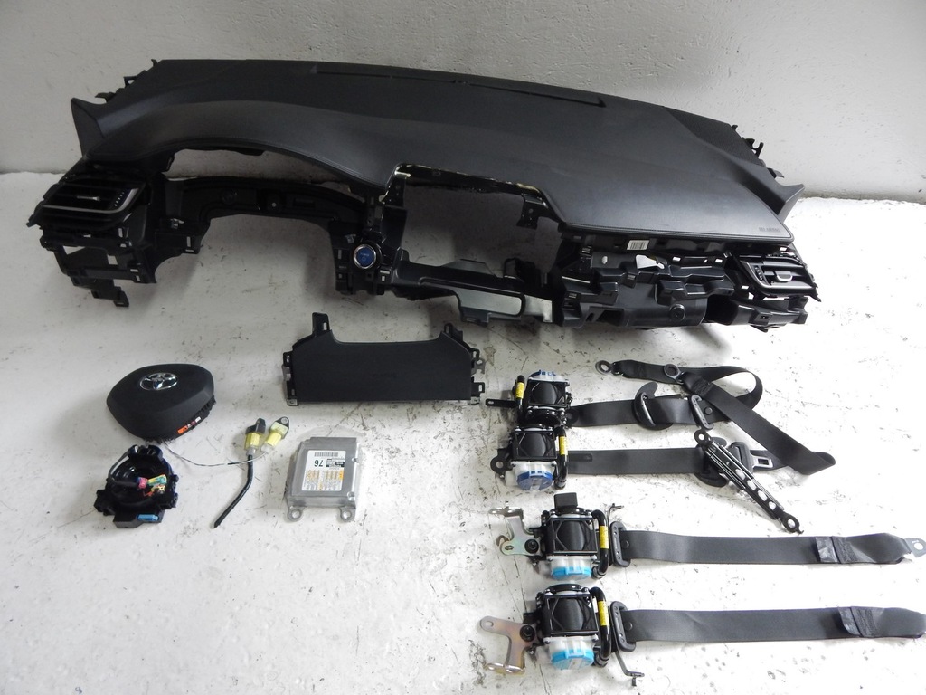 PODUSZKI POWIETRZNE DESKA TOYOTA CHR 16-23 - 13747274842 - oficjalne ...