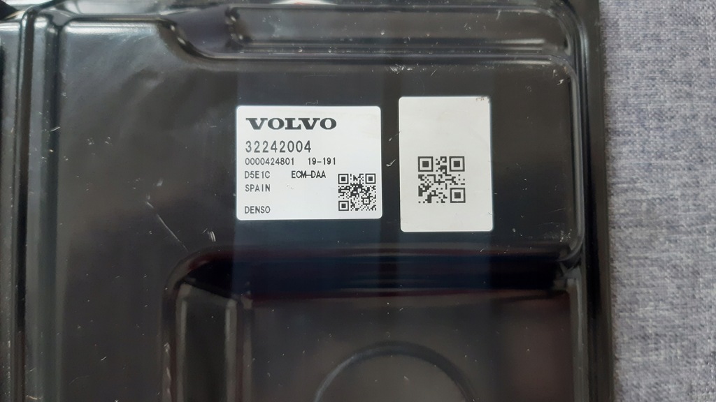 Sterownik silnika Volvo OE 32242004 - 14388158832 - oficjalne archiwum ...