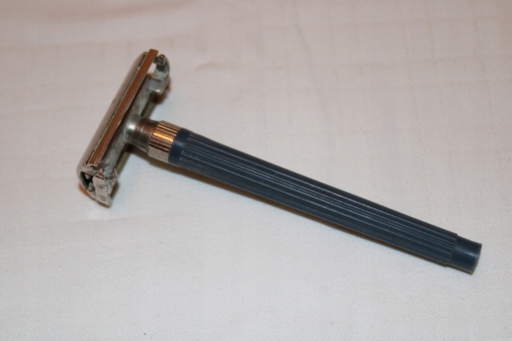 Gillette England maszynka do golenia na żyletki - 14295762195 ...