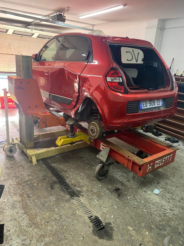 Rama Blacharska Celette M8S z docerem podnośnikiem - 13301094513 ...