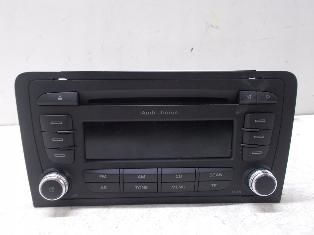 AUDI A3 8P LIFT RADIO CHORUS - 11178122455 - oficjalne archiwum Allegro