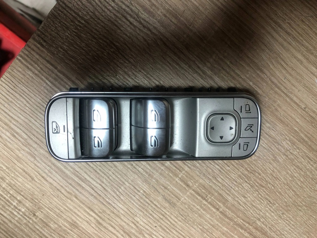 Купить ПАНЕЛЬ УПРАВЛЕНИЯ ОКНОМ MERCEGLE W167 1679054501: отзывы, фото и ...