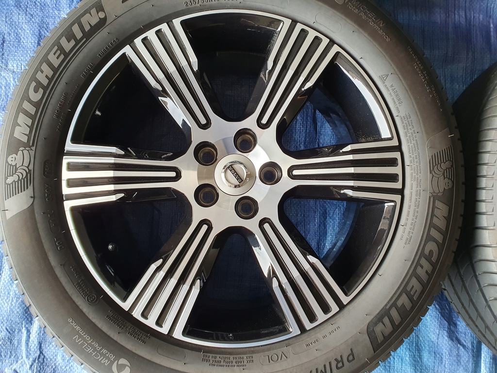 VOLVO XC40 FELGI ALUMINIOWE Z OPONAMI KOŁA - 11951381138 - oficjalne ...