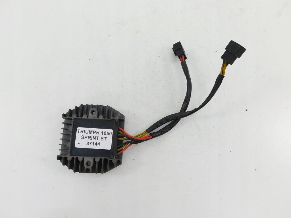 TRIUMPH SPRINT ST 1050 05-10 REGULATOR NAPIĘCIA - 15451176522 - oficjalne archiwum Allegro