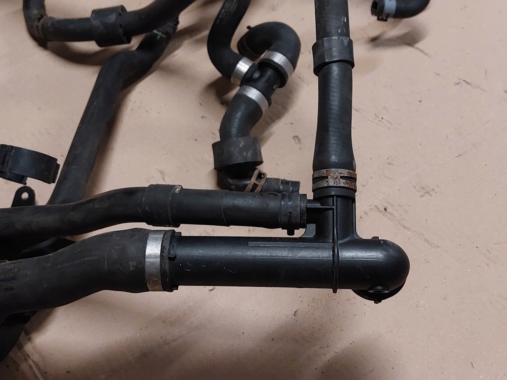 WĄŻ PRZEWÓD RURA WODY MAGISTRALA 2.0 TDI 150KM VW SEAT SKODA 5Q0121619D ...