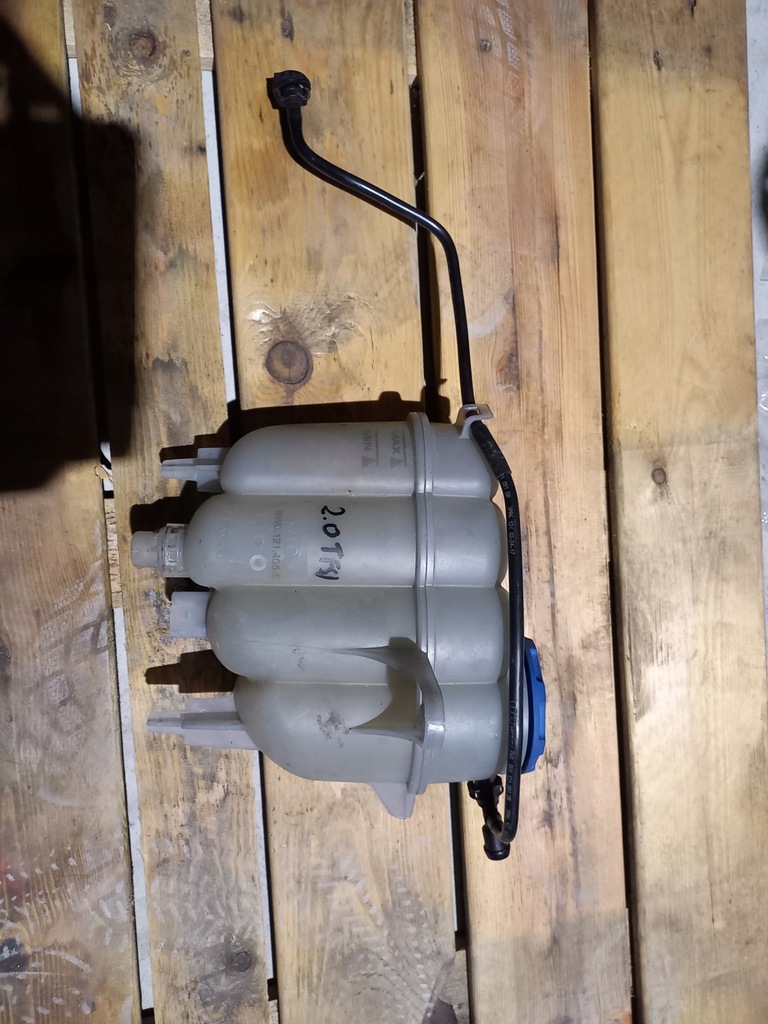 AUDI A4 B9 ZBIORNIK WYRÓWNAWCZY 8W0121405E/405F - 13542363869 ...