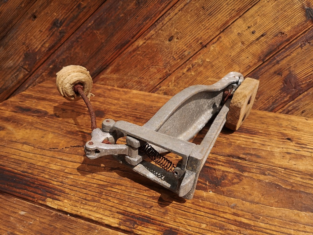 Stara stopa perkusyjna aluminiowa retro zabytek - 10915027905 ...