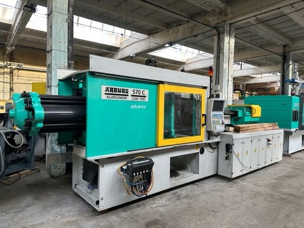 Wtryskarka Arburg 570C 2200-1300, 220 ton, maszyna hybrydowa ...