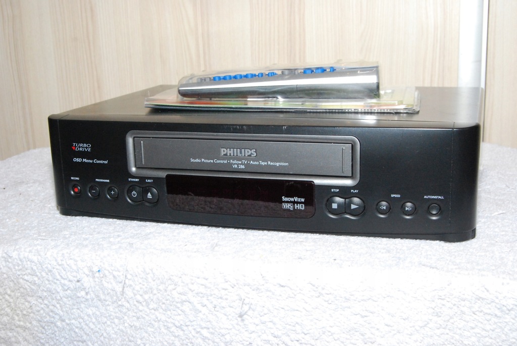 Magnetowid VHS Philips - 14077451561 - oficjalne archiwum Allegro