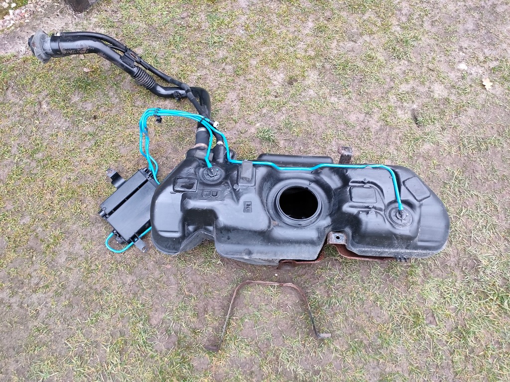 FIAT PANDA II 2 1.2 1.1 ZBIORNIK PALIWA BAK WLEW - 13210884629 ...