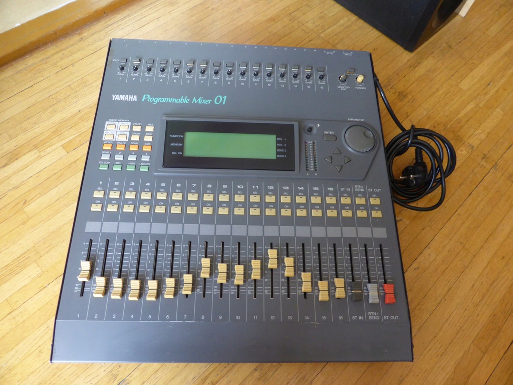 MIXER YAMAHA PROGRAMMABLE MIXER PROMIX 01 - 13756160163 - oficjalne ...