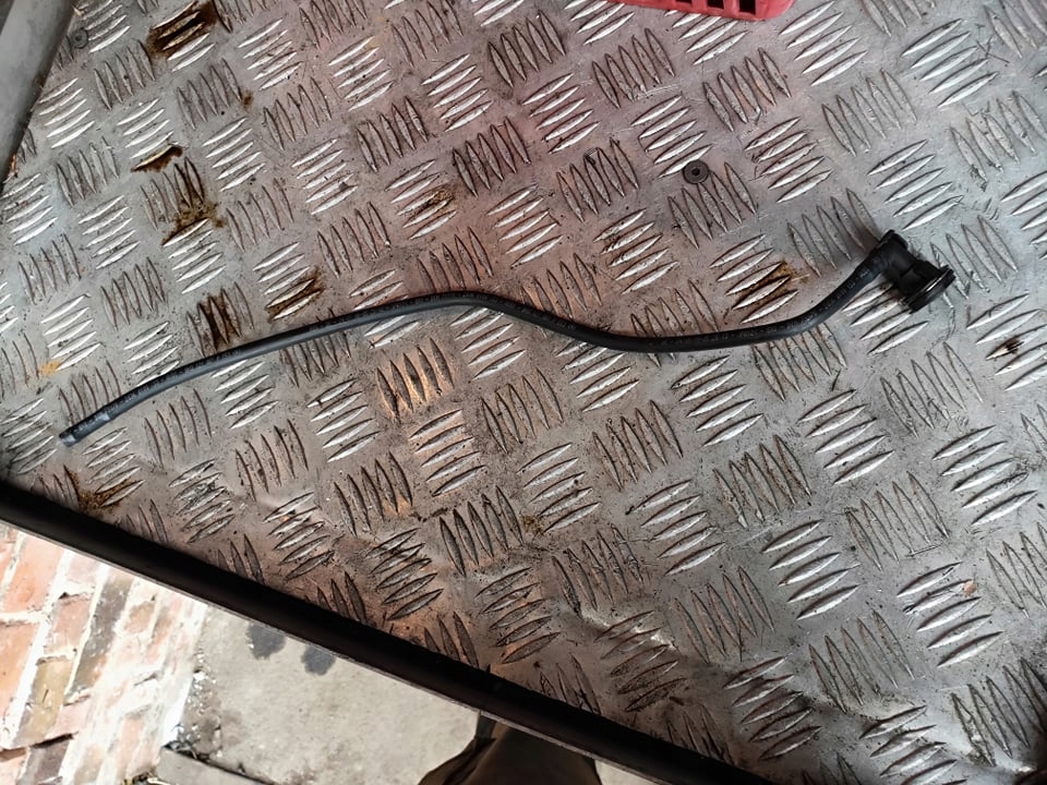 WĘŻyk Rurka Wody A4 B8 2 0 Tdi 8k0121081p 8376566793 Oficjalne