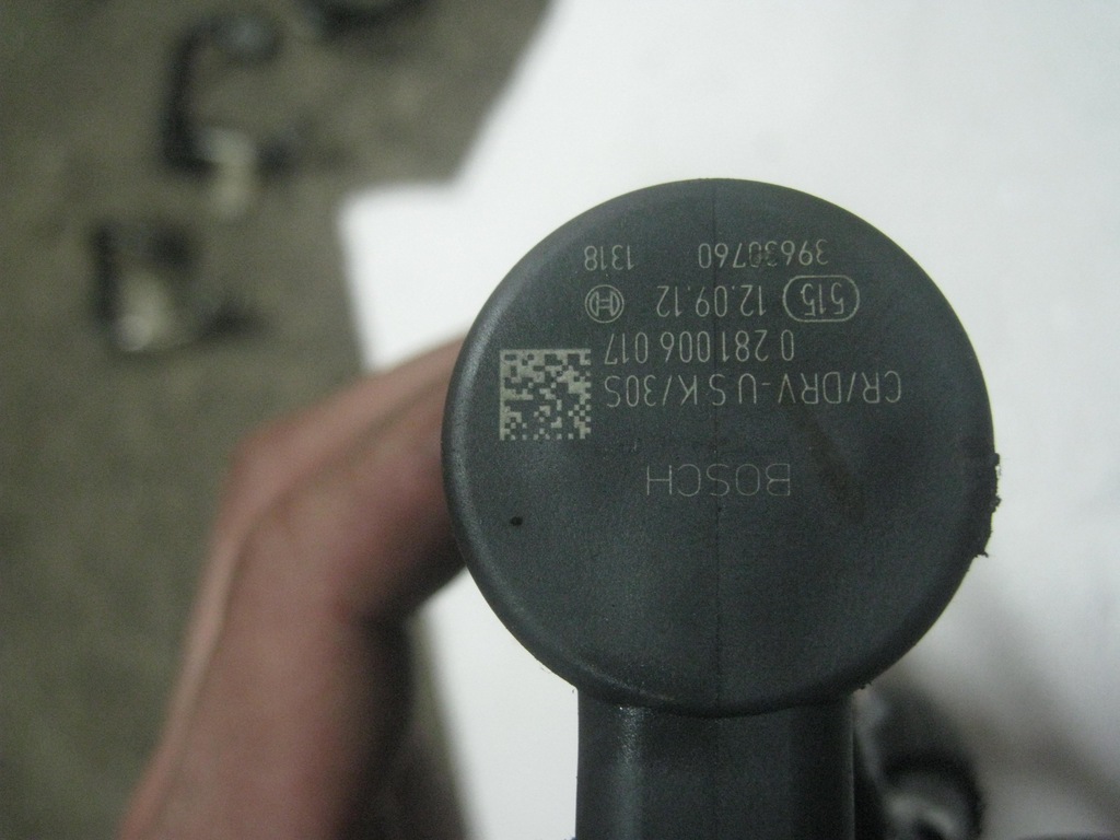 RANGE ROVER CZUJNIK CIŚNIENIA PALIWA 0281006017 - 12438266134 ...