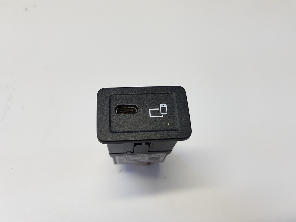 MERCEDES w177 gniazdo port usb A2478203802 - 11487413488 - oficjalne ...