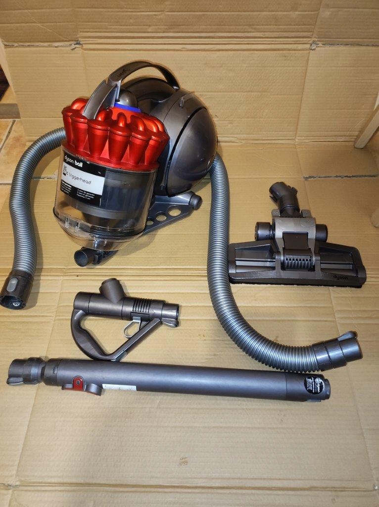 Odkurzacz Dyson DC37 jak DC33 + szczotka ŁADNY! - 12638971496 ...