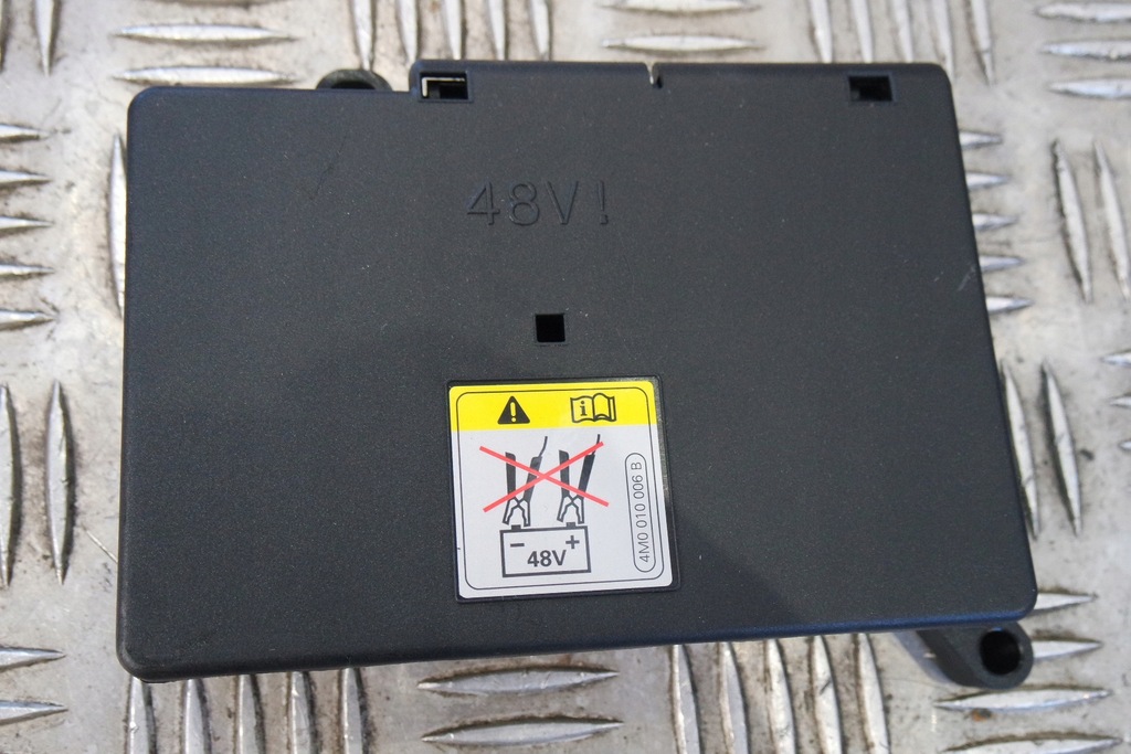 ROZDZIELACZ PRADU AUDI Q7 Q8 4M 4M0941828 - 12962661977 - oficjalne ...