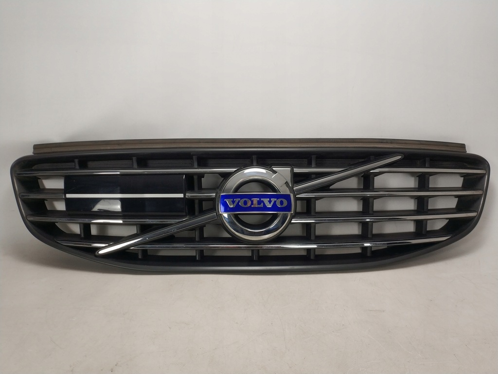 VOLVO XC60 LIFT grill atrapa chrom pod radar. K-ce - 10735993635 ...