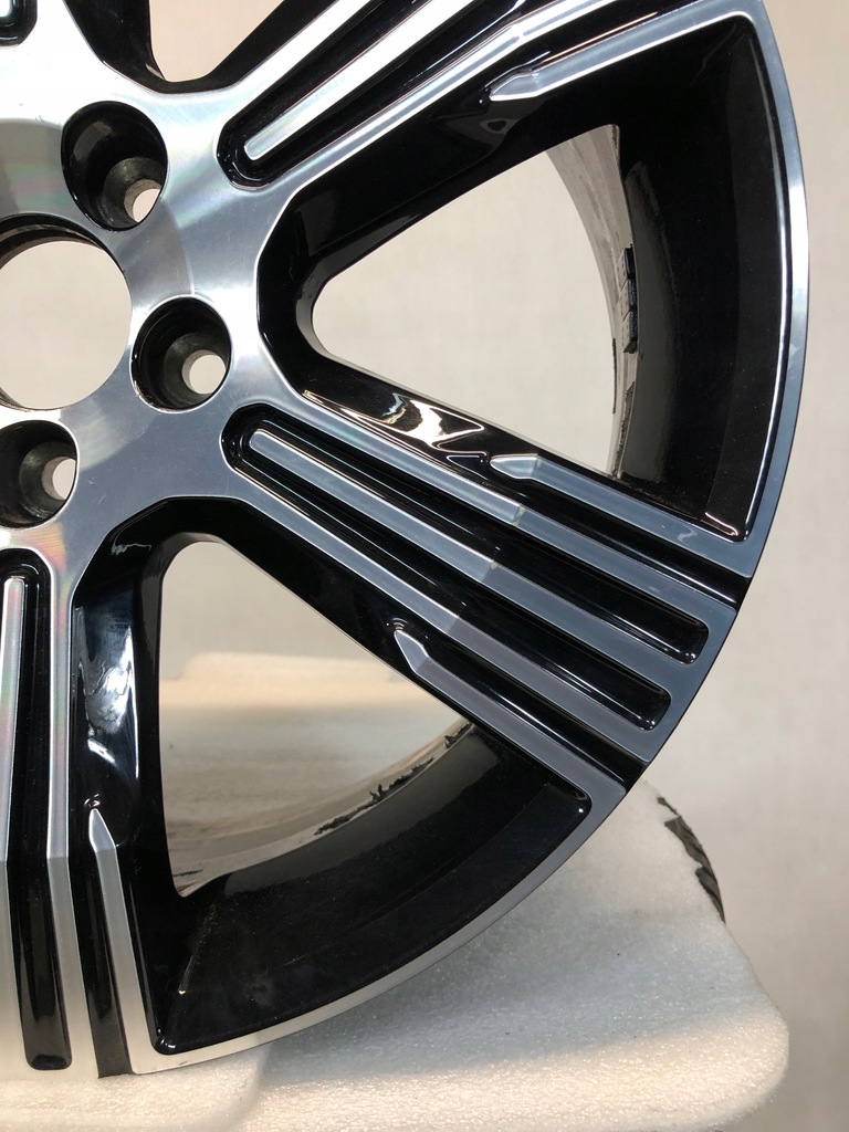 FELGA 18 5x108 ET50 VOLVO XC40 31471552 - 12670498990 - oficjalne ...