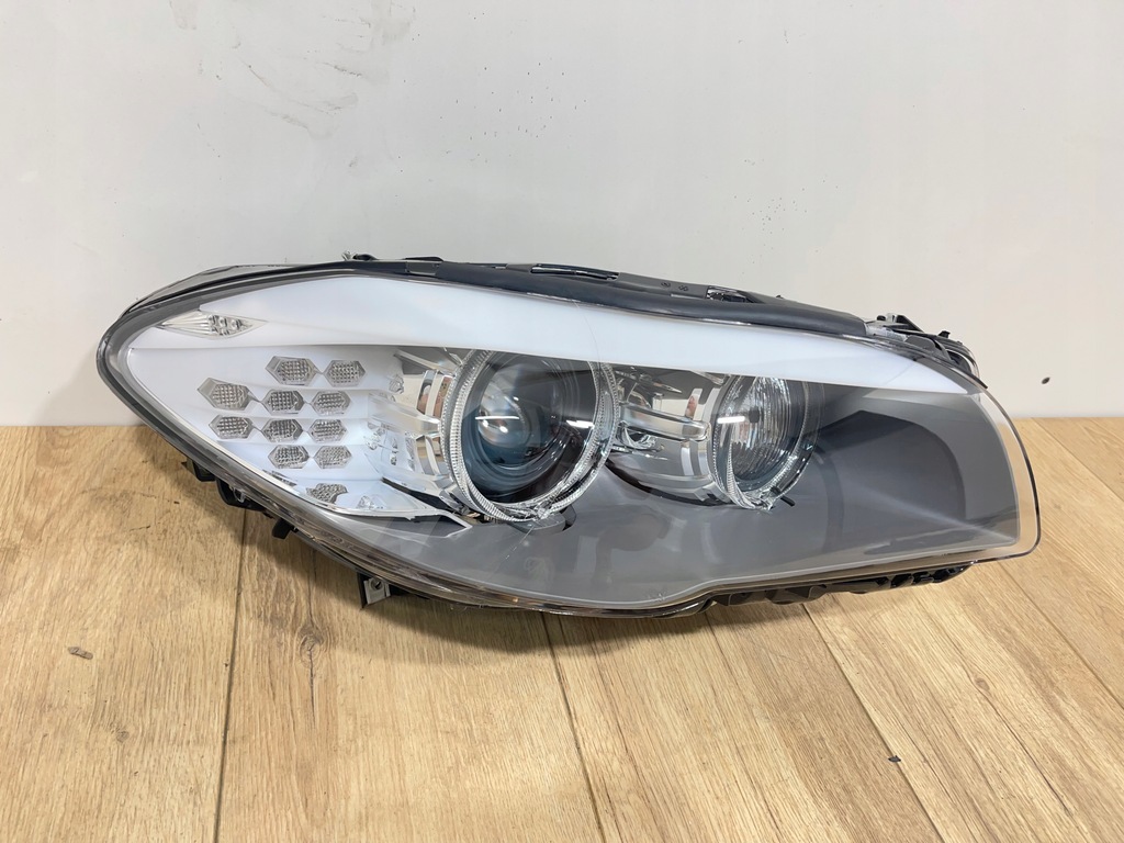 Prawa lampa przód przednia bi xenon skrętny DYNAMIC BMW F10 F11 09-13 ...