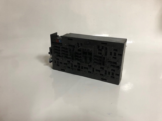 SKRZYNKA BEZPIECZNIKÓW 1645403572 MODUŁ SAM W164 - 8416778873 ...