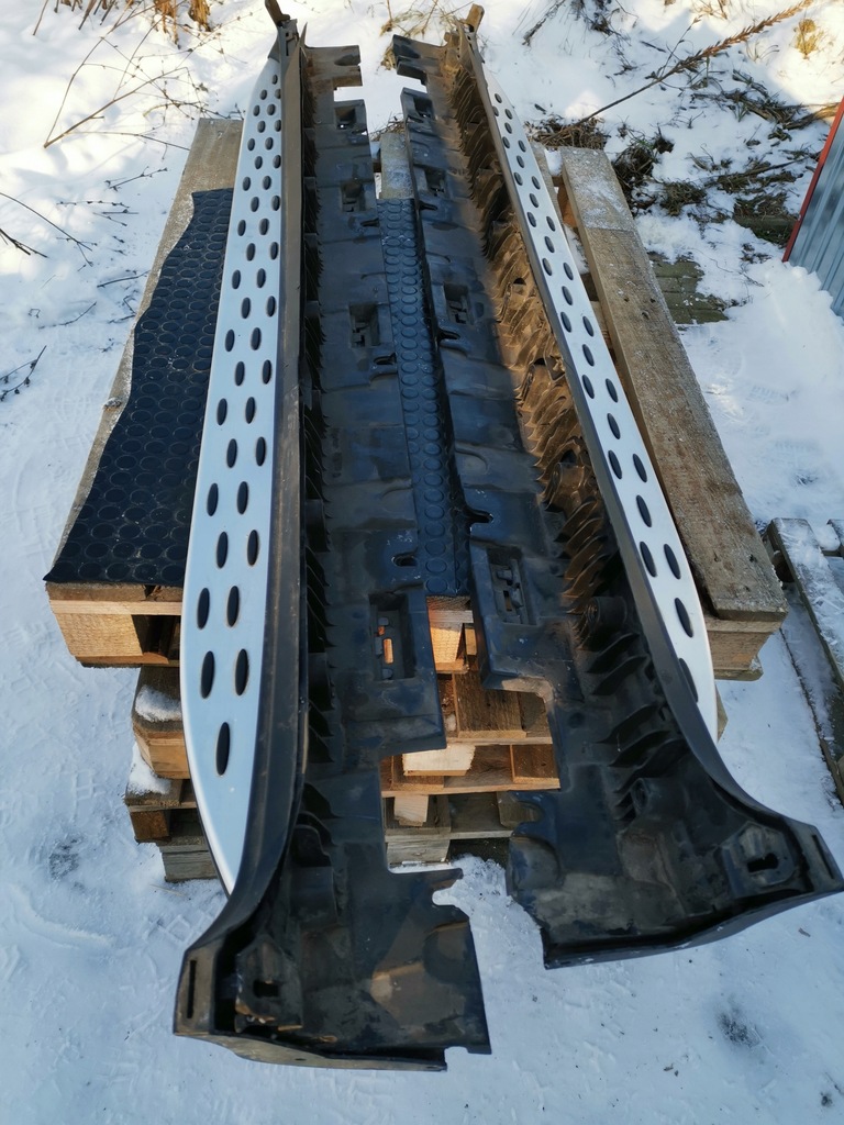 MERCEDES GLC W253 PROGI LISTWY AMG STOPNIE 2536980300 2536980400 ...