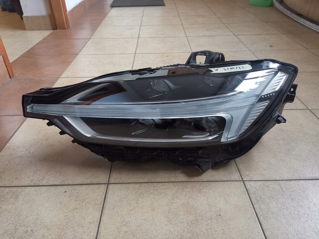 VOLVO XC60 II LAMPA LEWA FULL LED 31655229 - 14935736999 - oficjalne ...