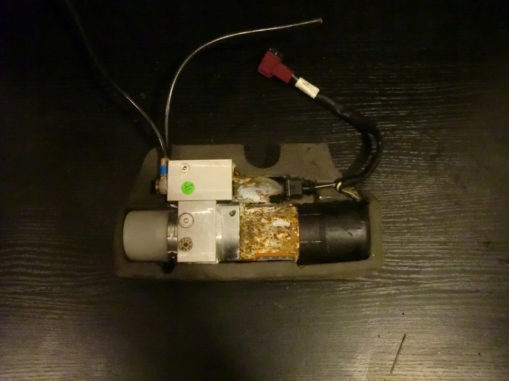 MERCEDES W164 POMPKA SIŁOWNIK KLAPY A1648000648 - 7461874802 ...